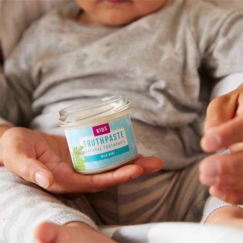 All Natural Toothpaste For Kids – The Friendly Turtle